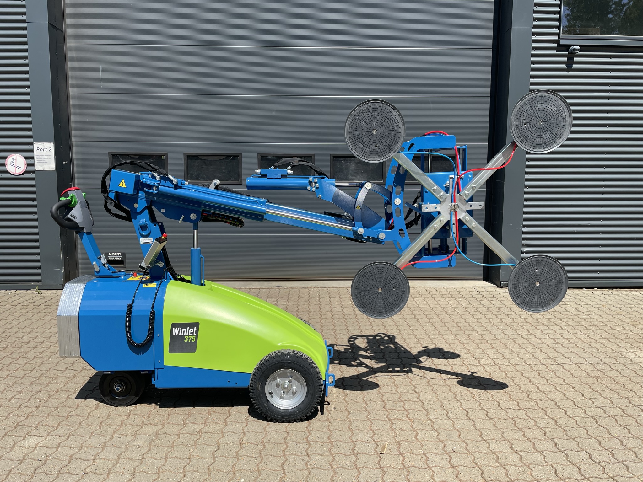 Winlet 375 glazing robot | GMV A/S